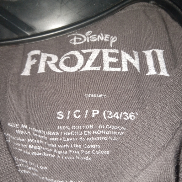 Disney | Tops | Disney Frozen Elsa Tshury Short Sleeve Size Small ...